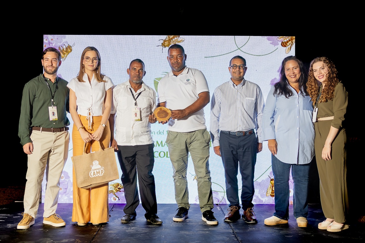 La Fundación Cap Cana celebra el décimo aniversario de su programa de rescate de colmenas Vive ...